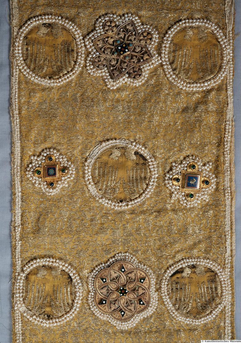 vestments Archives - Medieval Beads
