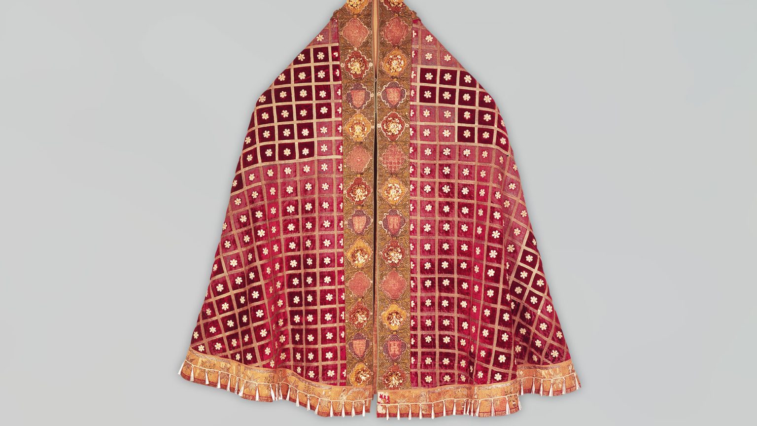 vestments - Medieval Beads